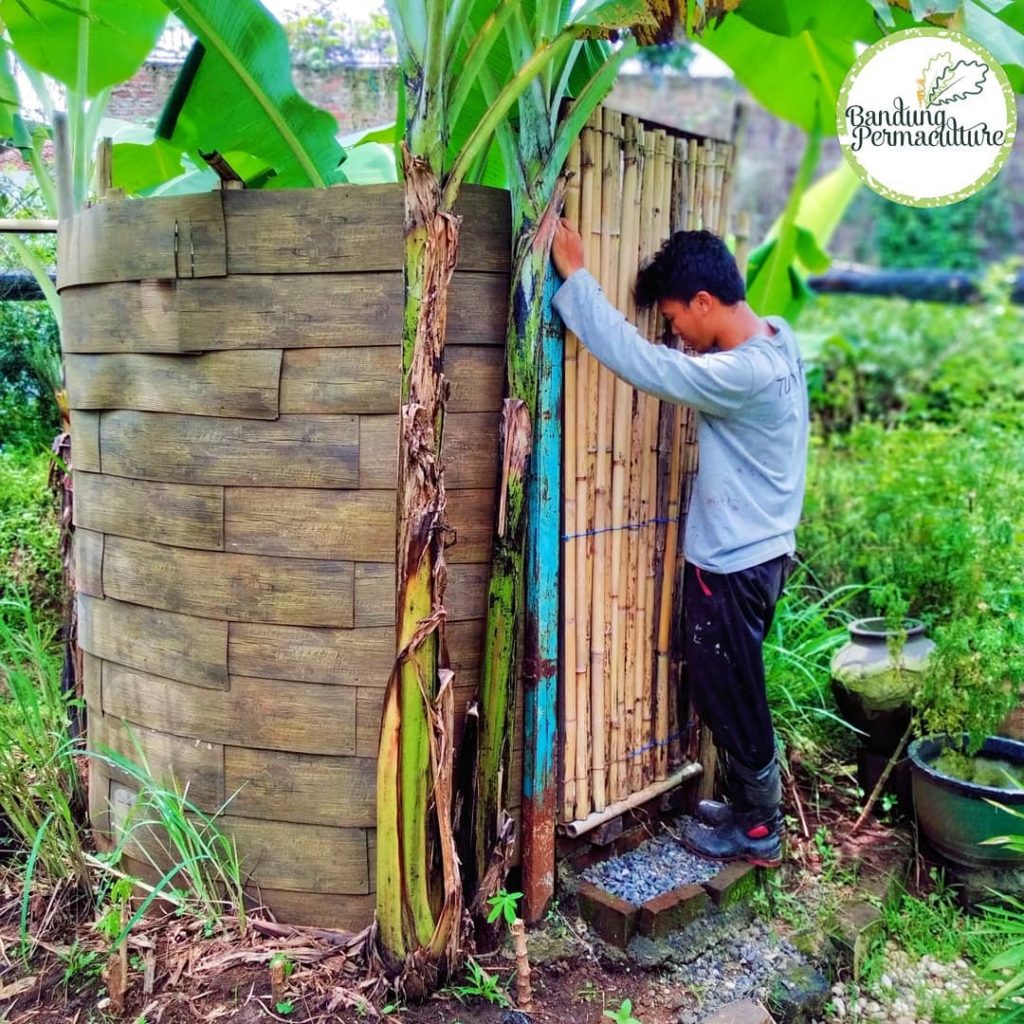 Banana Circle Become An Outdoor Bathroom – Suma Natural Skin Care